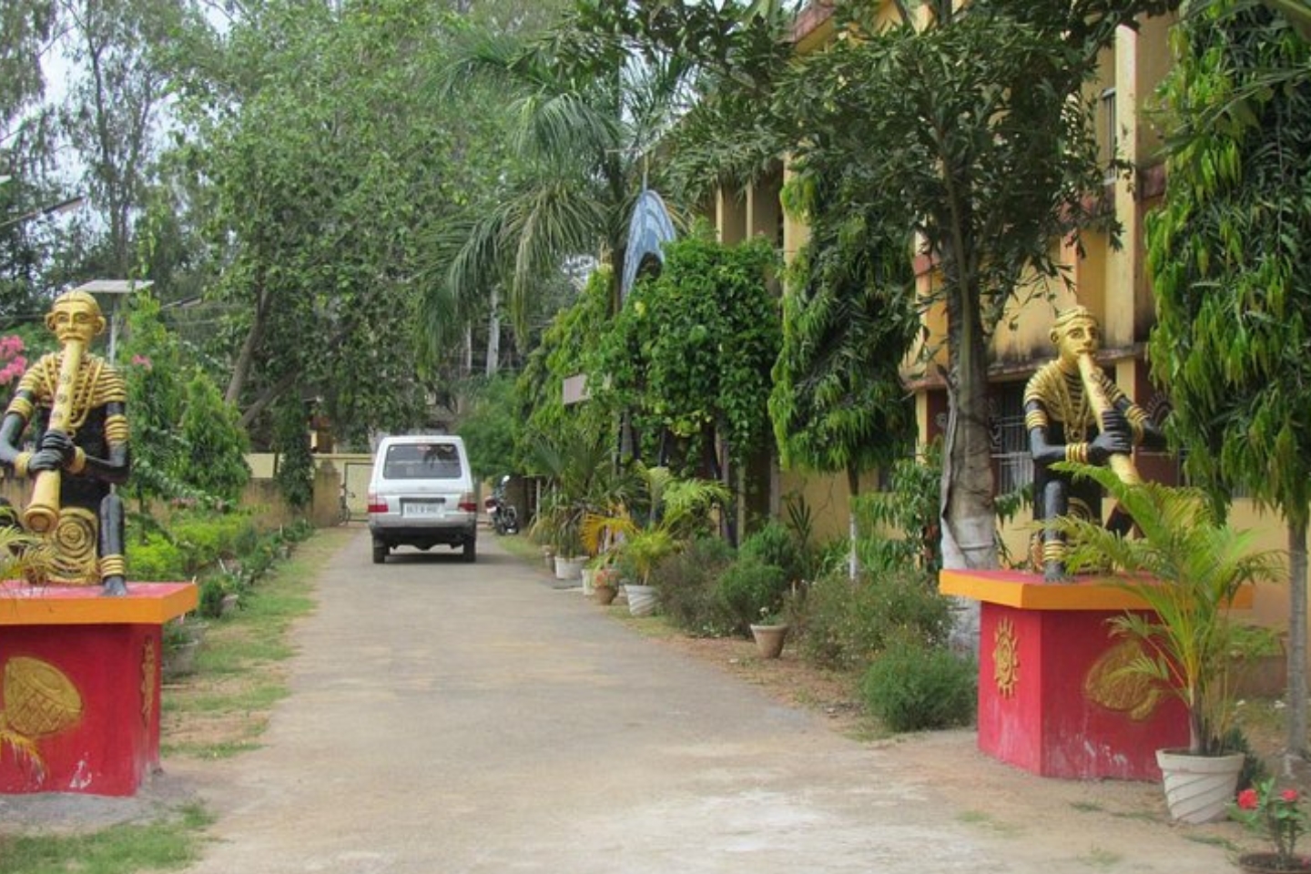 Zonal Museum Dehradun (Entry Fee, Timings, History, Built by, Images ...